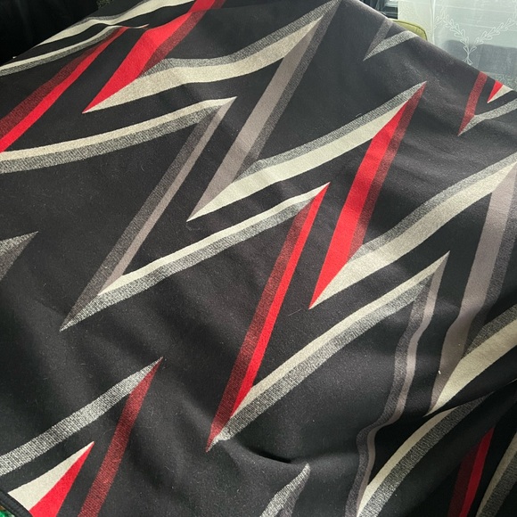 Pendleton | Bedding | Pendleton Black Red Zigzag Wool Blend Blanket ...